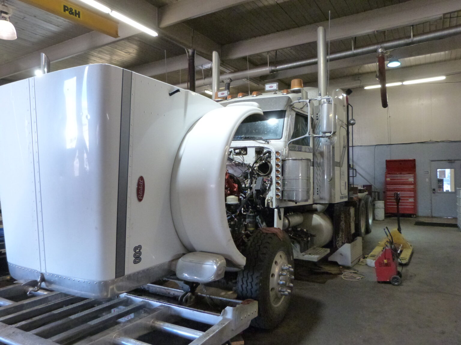 Peterbilt Truck Engine Repair Rebuild Overhaul In Edmonton